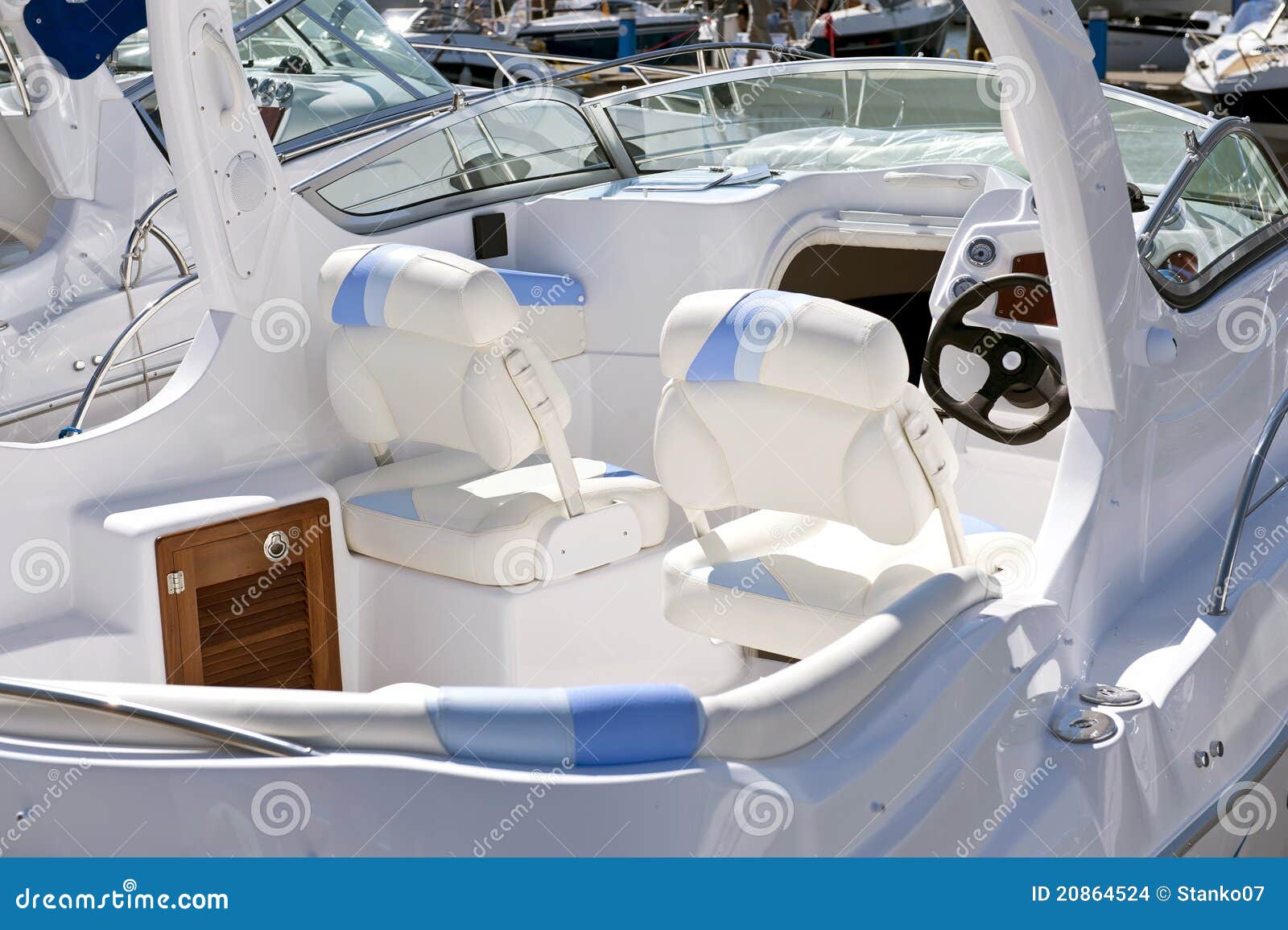 De boot van de motor stock foto. Image of baltisch, gegevens - 20864524