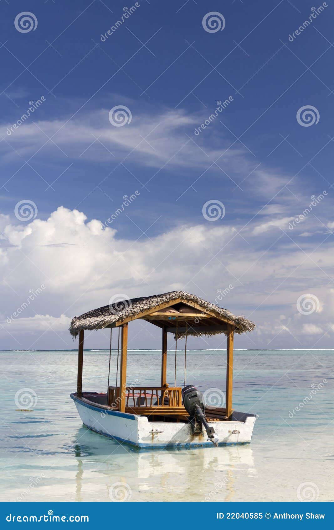 De Boot Van De Motor in De Maldiven Stock Afbeelding - Image of motor ...