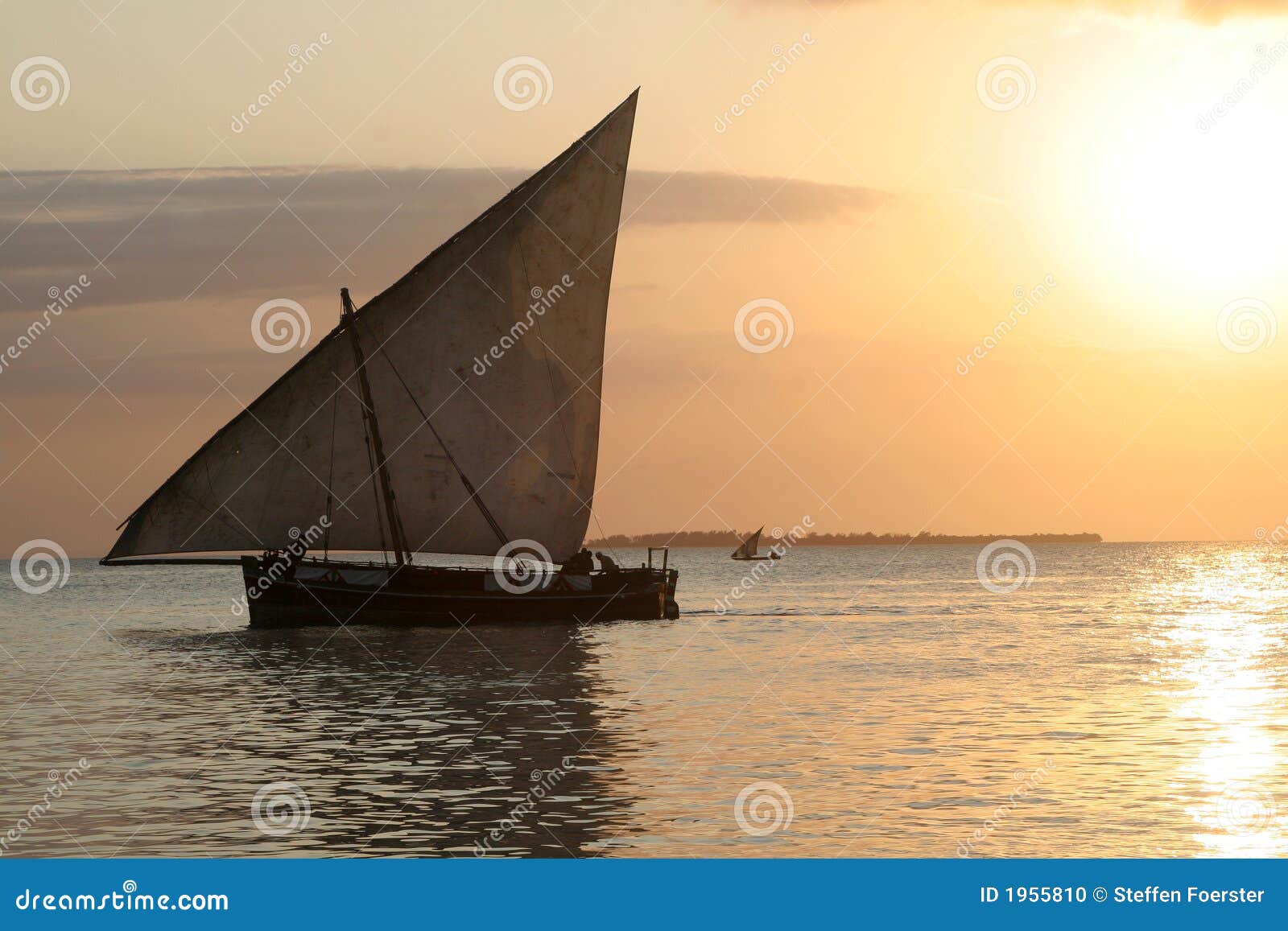 De Boot van Dhow stock foto. Image of zeil, visserij, afrika - 1955810