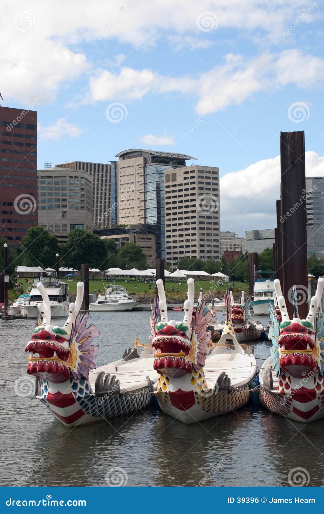 De Boten van de draak stock foto. Image of draken, rivier - 39396