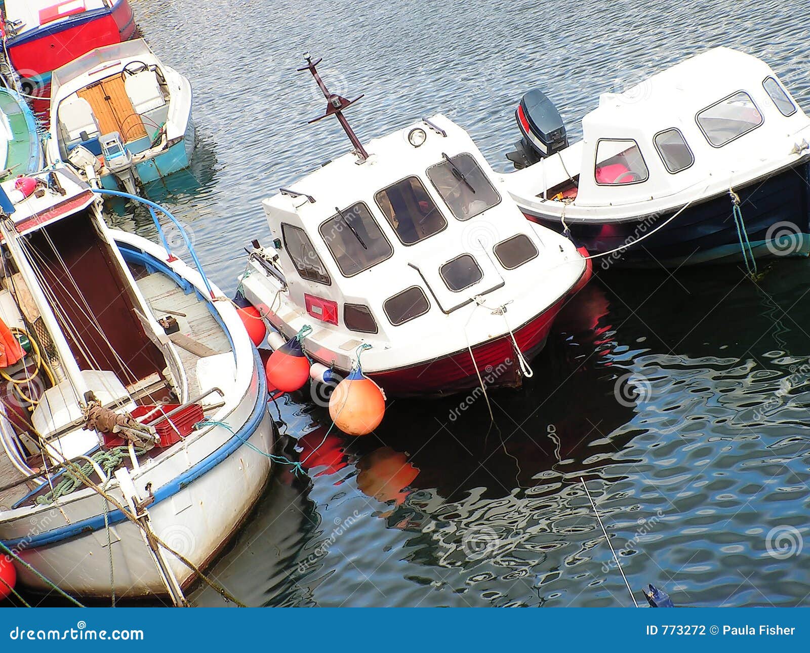 De Boten van de haven stock foto. Image of overzees ...