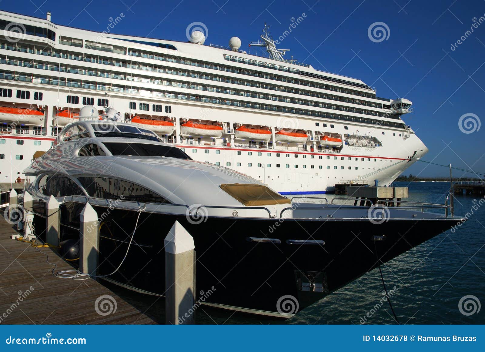 De Boten van Key West stock foto. Image of caraïbisch - 14032678