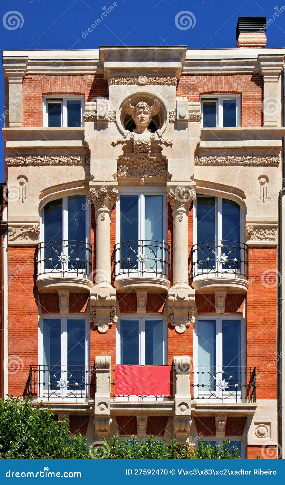 De bouw van de Jugendstil stock foto. Image of majestueus - 27592470