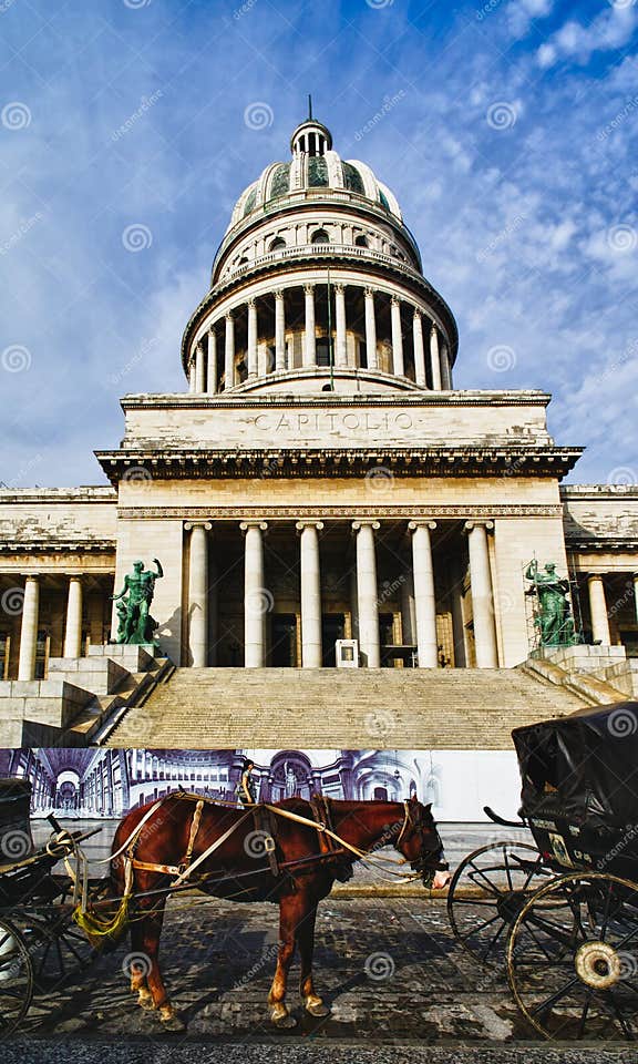 De Bouw Van Het Capitool in Havana, Cuba Stock Afbeelding - Image of ...