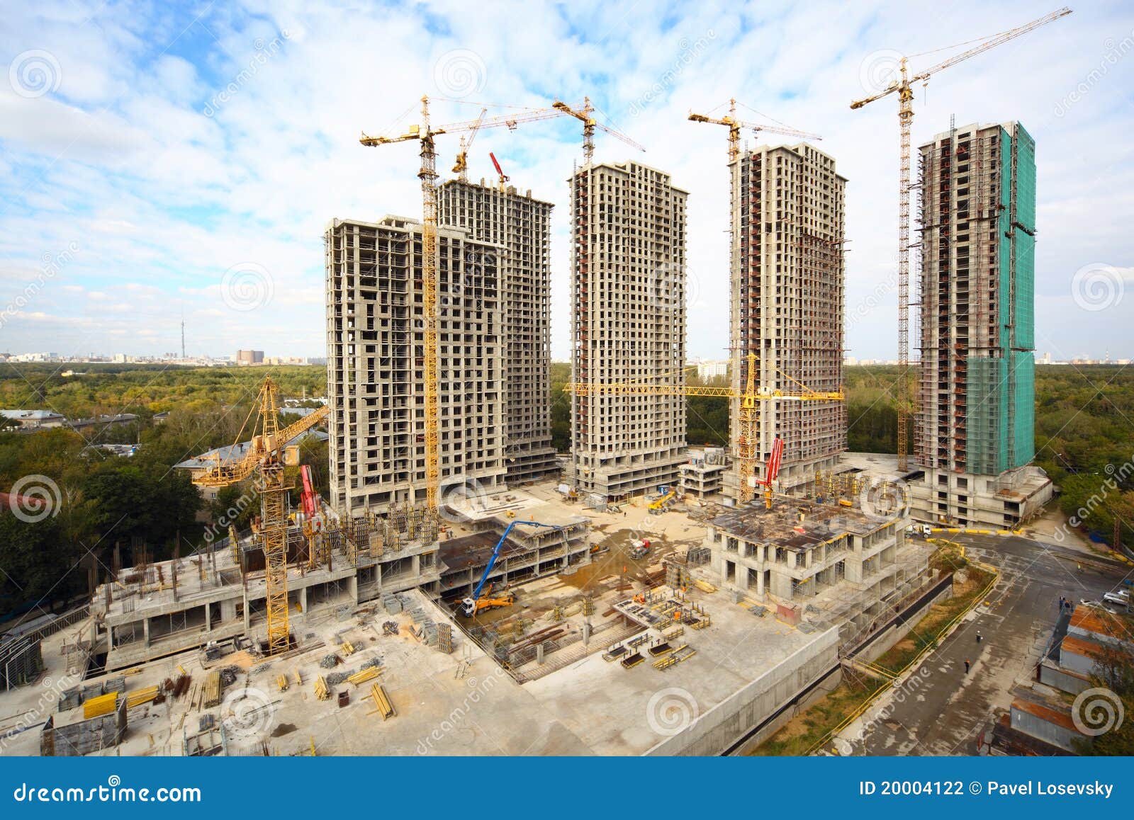 De Bouw Van High-rise Flat in De Bosstreek Stock Foto - Image of hoog ...