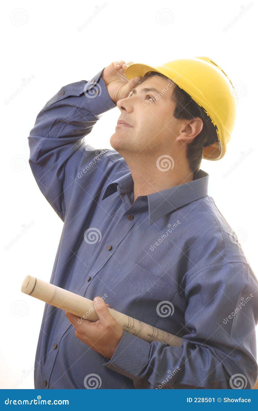 De Bouwer Die Van De Bouwvakker Omhoog Kijkt Stock Afbeelding - Image ...