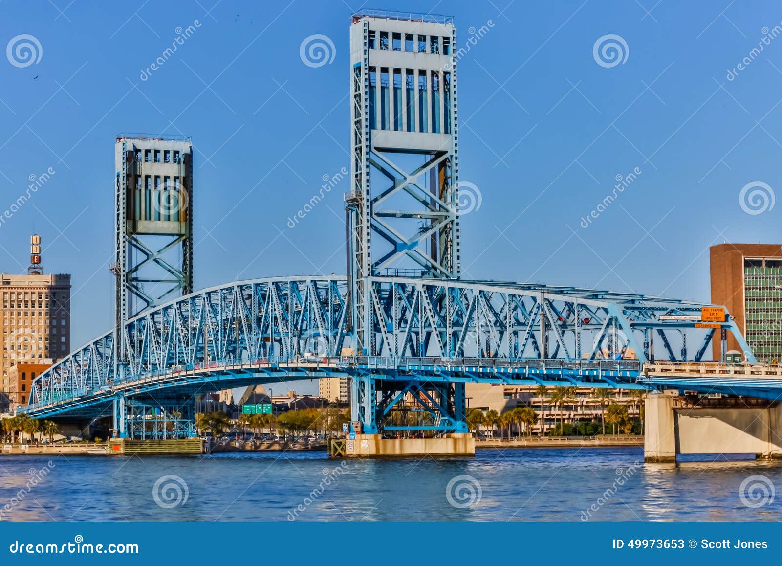 De Brug Van De Opschorting Bridge Redactionele Stock Foto - Image of ...