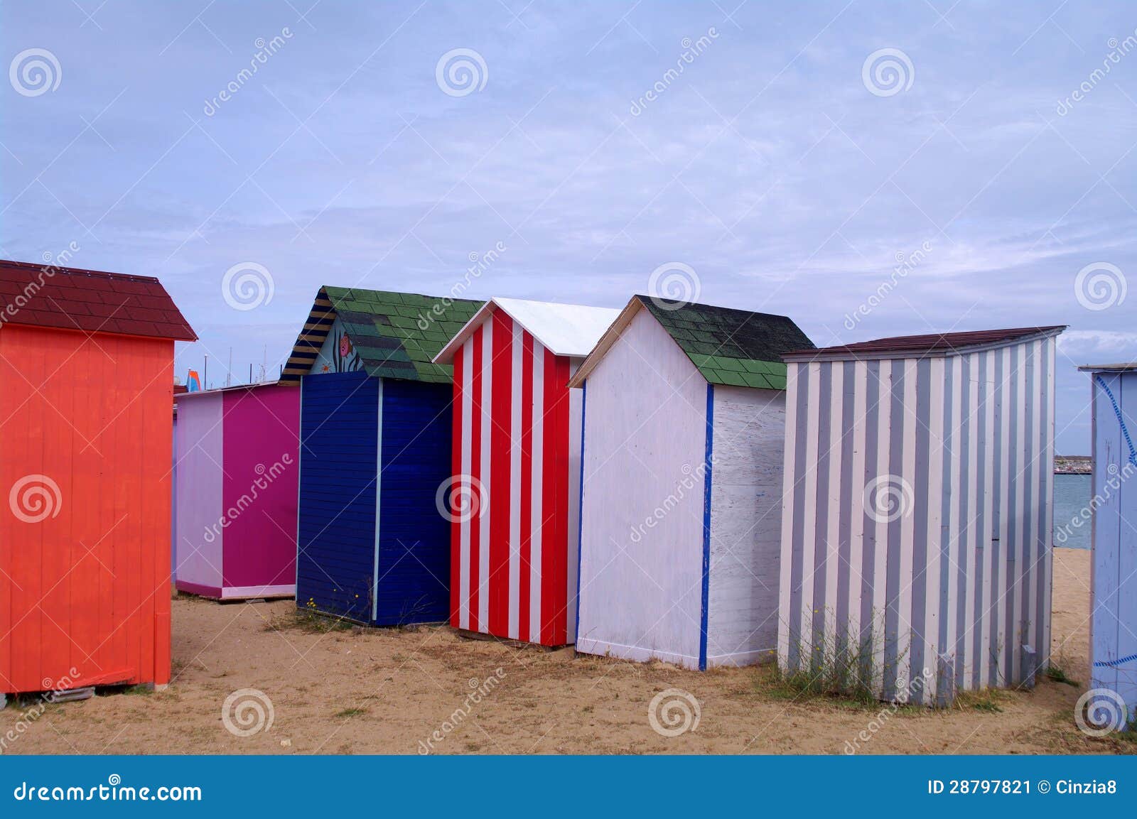 De Cabines Van Het Strand Op Atlantische Kust Stock Afbeelding - Image ...