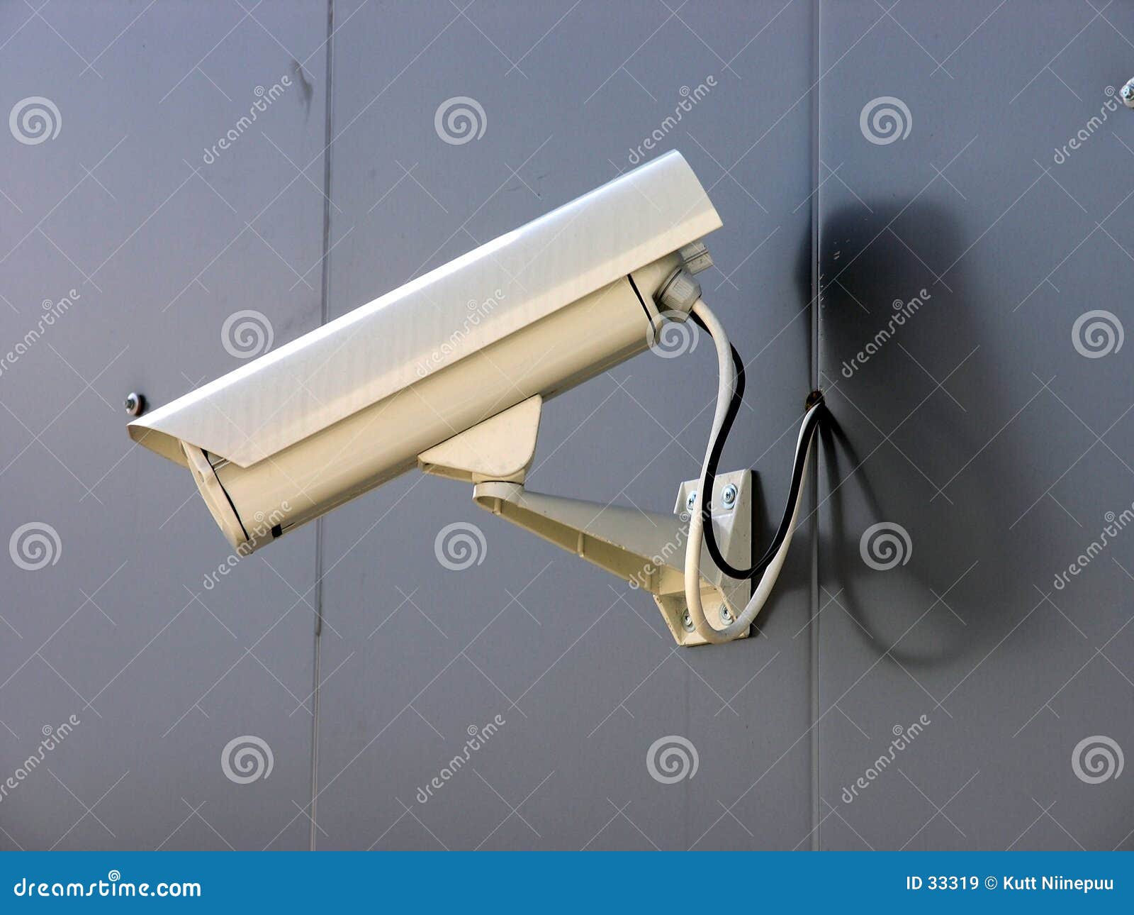 De Camera Van De Veiligheid Stock Afbeelding - Image of bewaken, muur ...