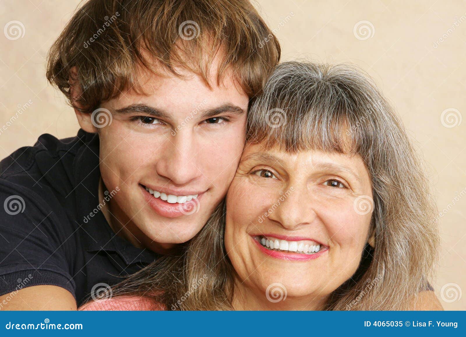 De Close-up Van De Moeder & Van De Zoon Stock Afbeelding - Image of ...