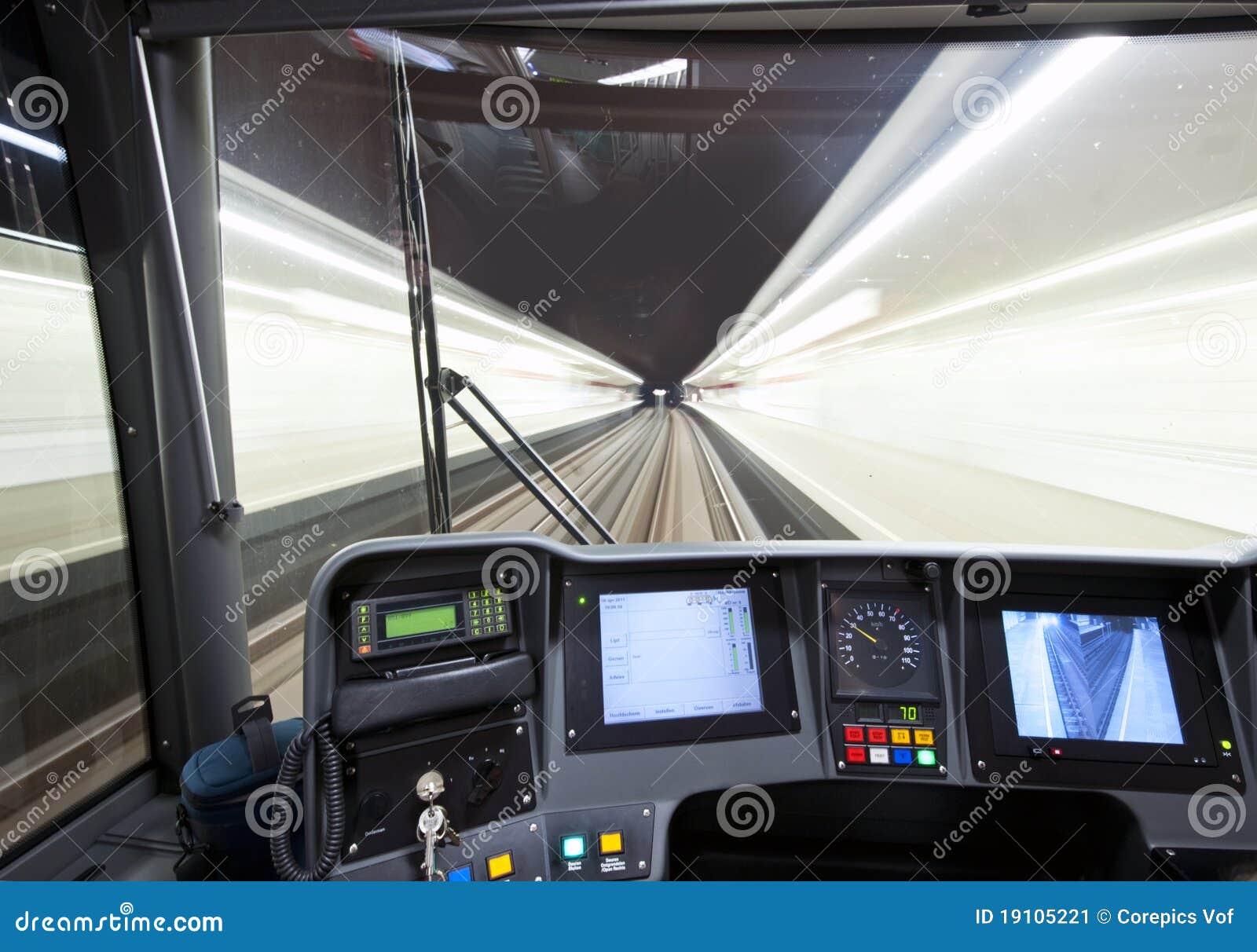 De cockpit van de metro stock afbeelding. Image of snelheid - 19105221