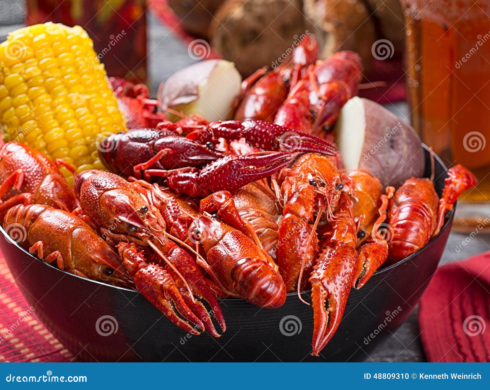 De Creoolse Stijlrivierkreeften Koken Stock Foto - Image of voedsel ...