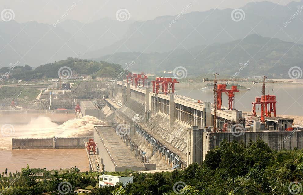 De Dam van drie Kloven redactionele fotografie. Image of kracht - 17970177