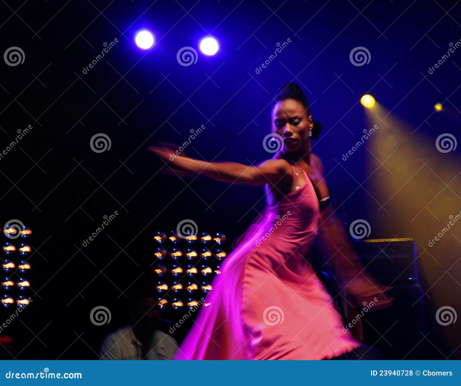 De danser van Salsa redactionele stock foto. Image of gebeurtenis ...