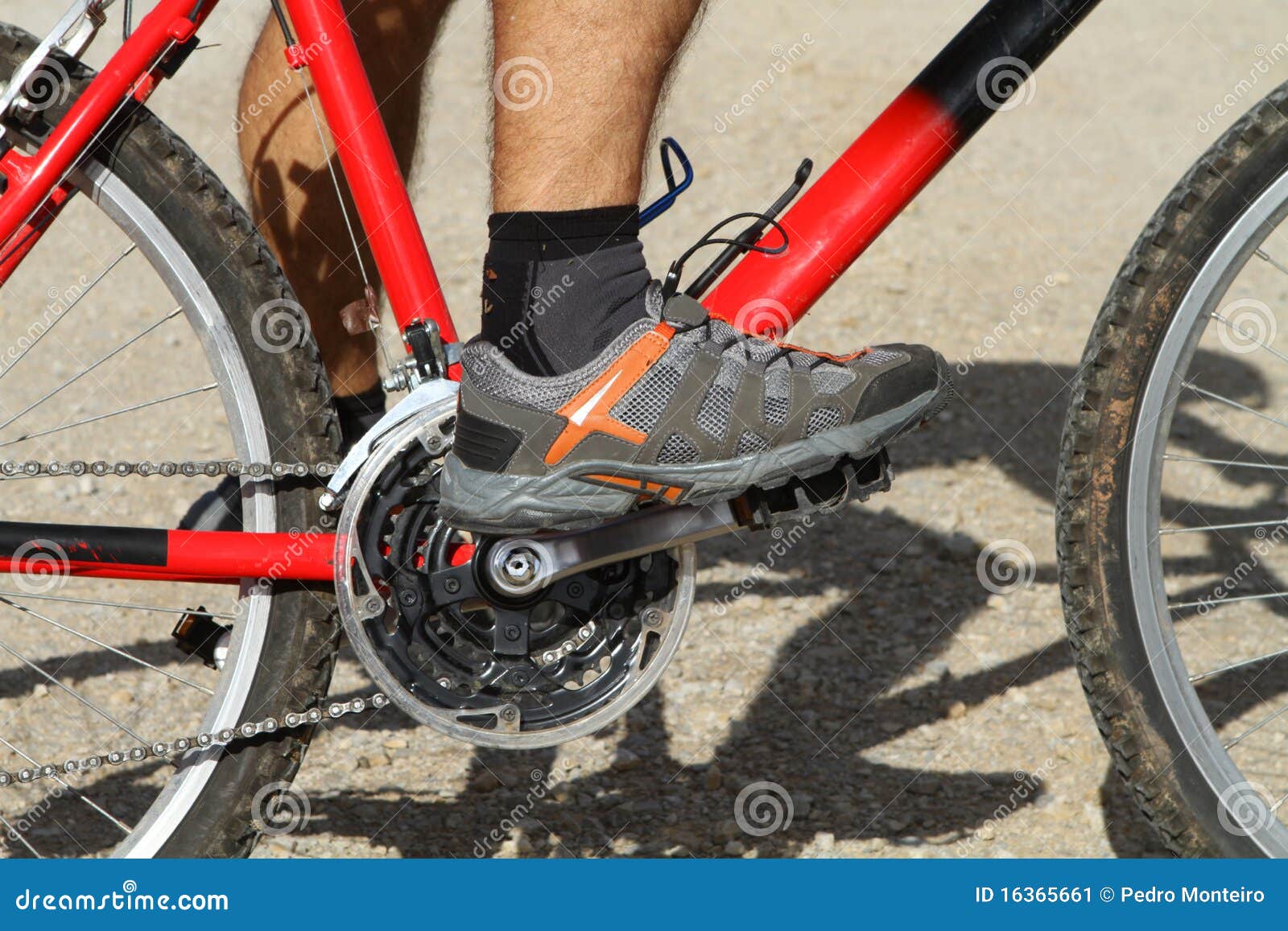 De delen van de fiets stock afbeelding. Image of modder - 16365661
