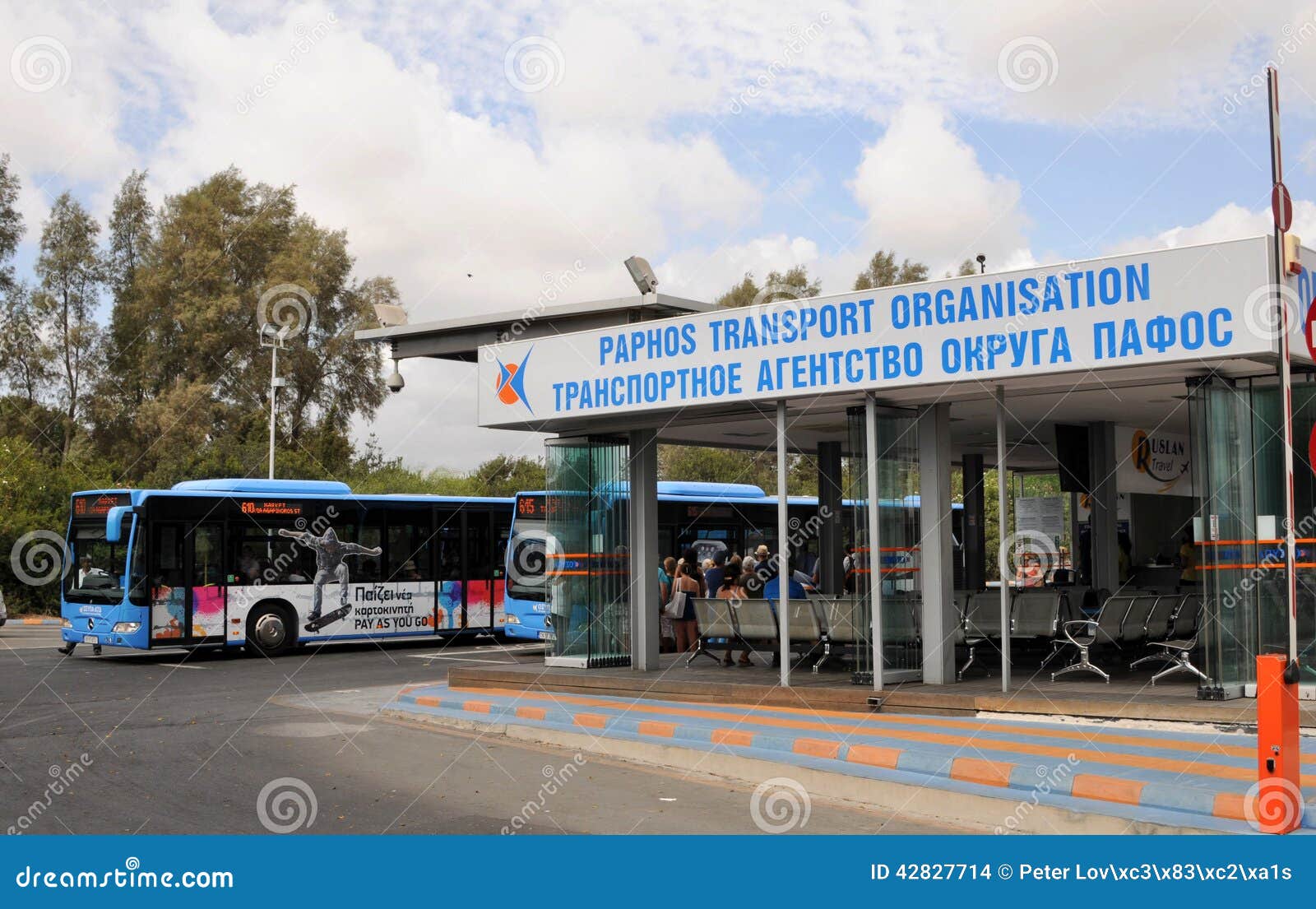 De Dienst Van De Stadsbus Op Het Eiland Cyprus Redactionele Stock ...
