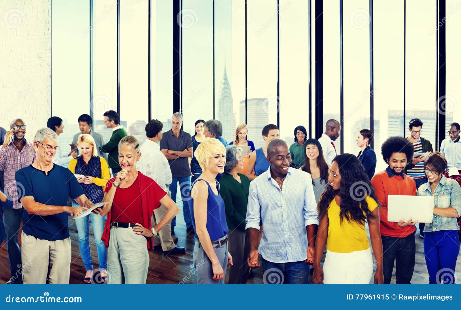 De Diversiteit Van Groepsmensen Communautair Het Spreken ...