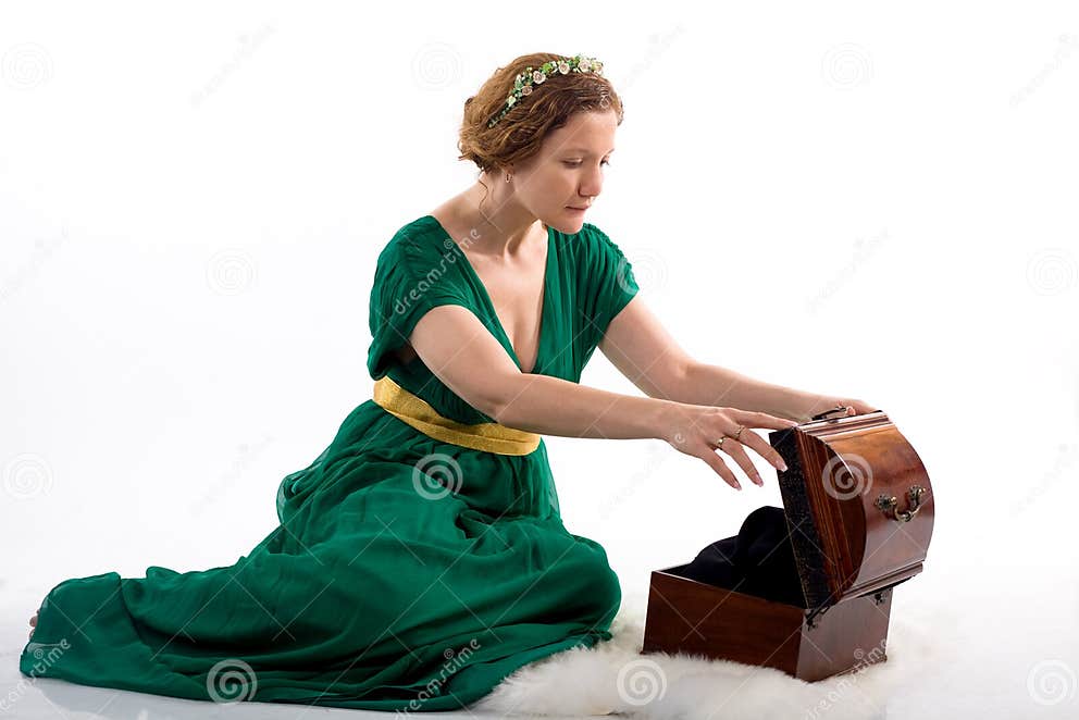 De doos van pandora stock afbeelding. Image of riem, glamour - 9798119