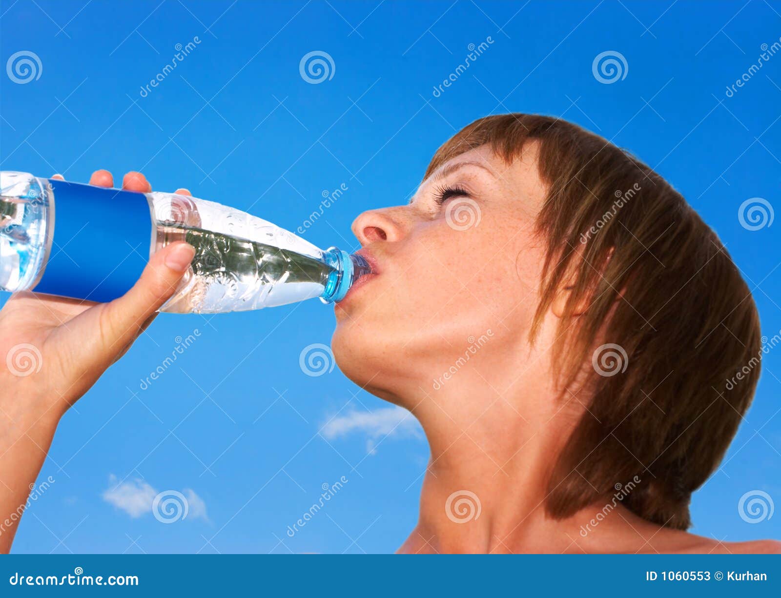 De dorst van de vrouw stock afbeelding. Image of schoonheid - 1060553