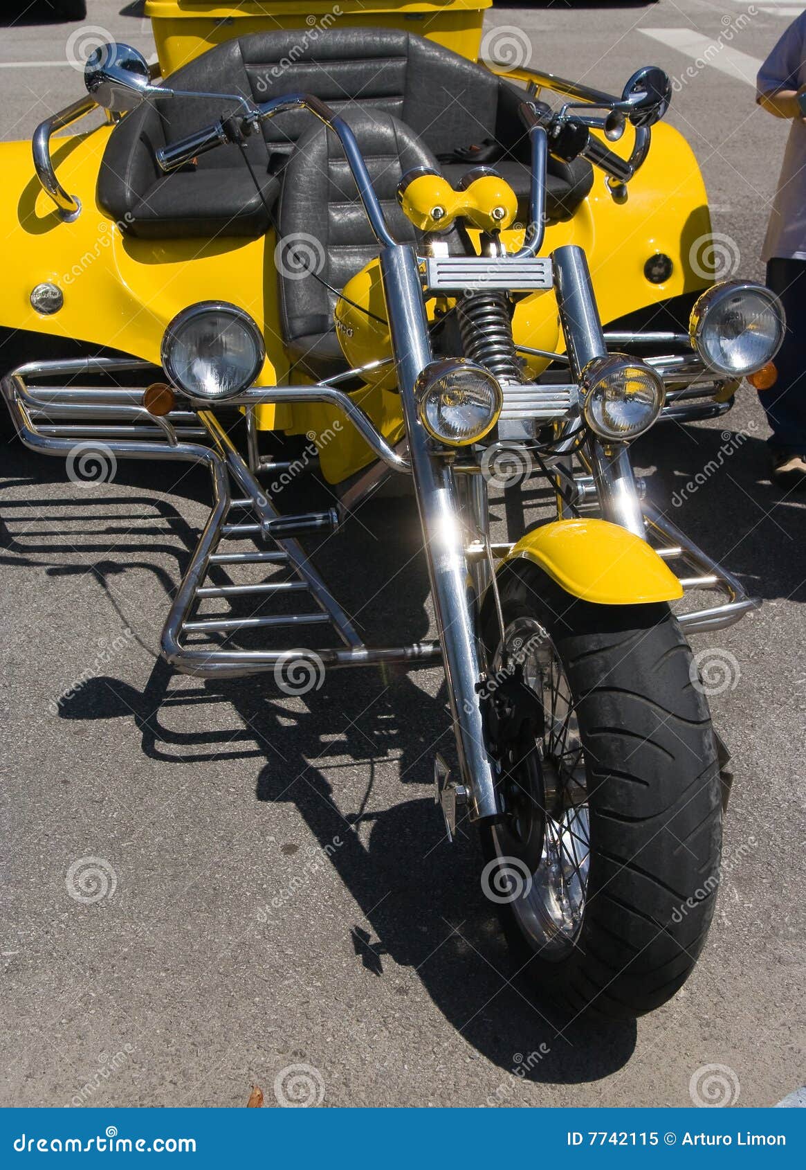 De driewieler van de motor stock afbeelding. Image of voertuig - 7742115