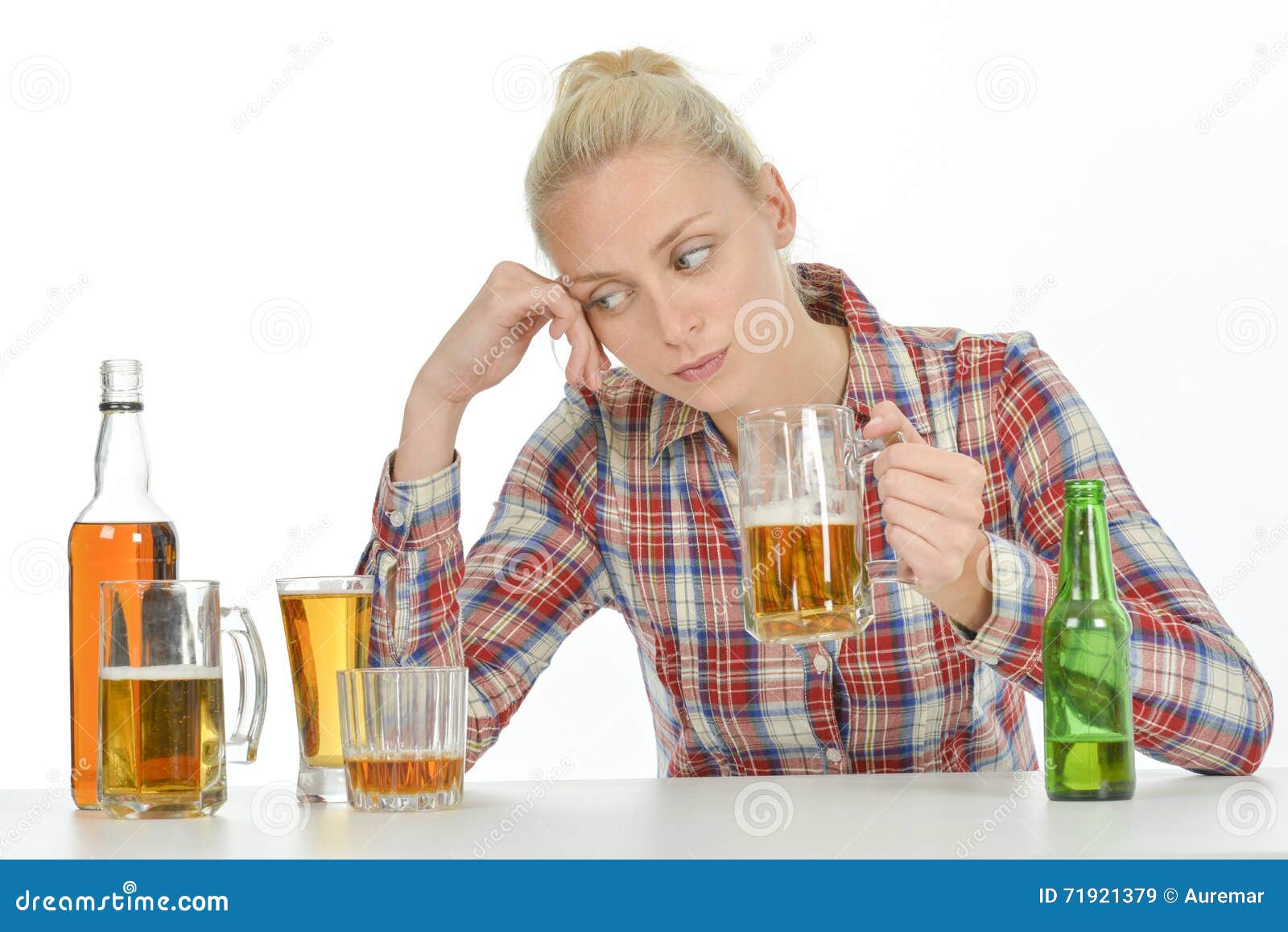 De Dronken Blonde Vrouw Moet Ophouden Stock Afbeelding - Image of glas ...