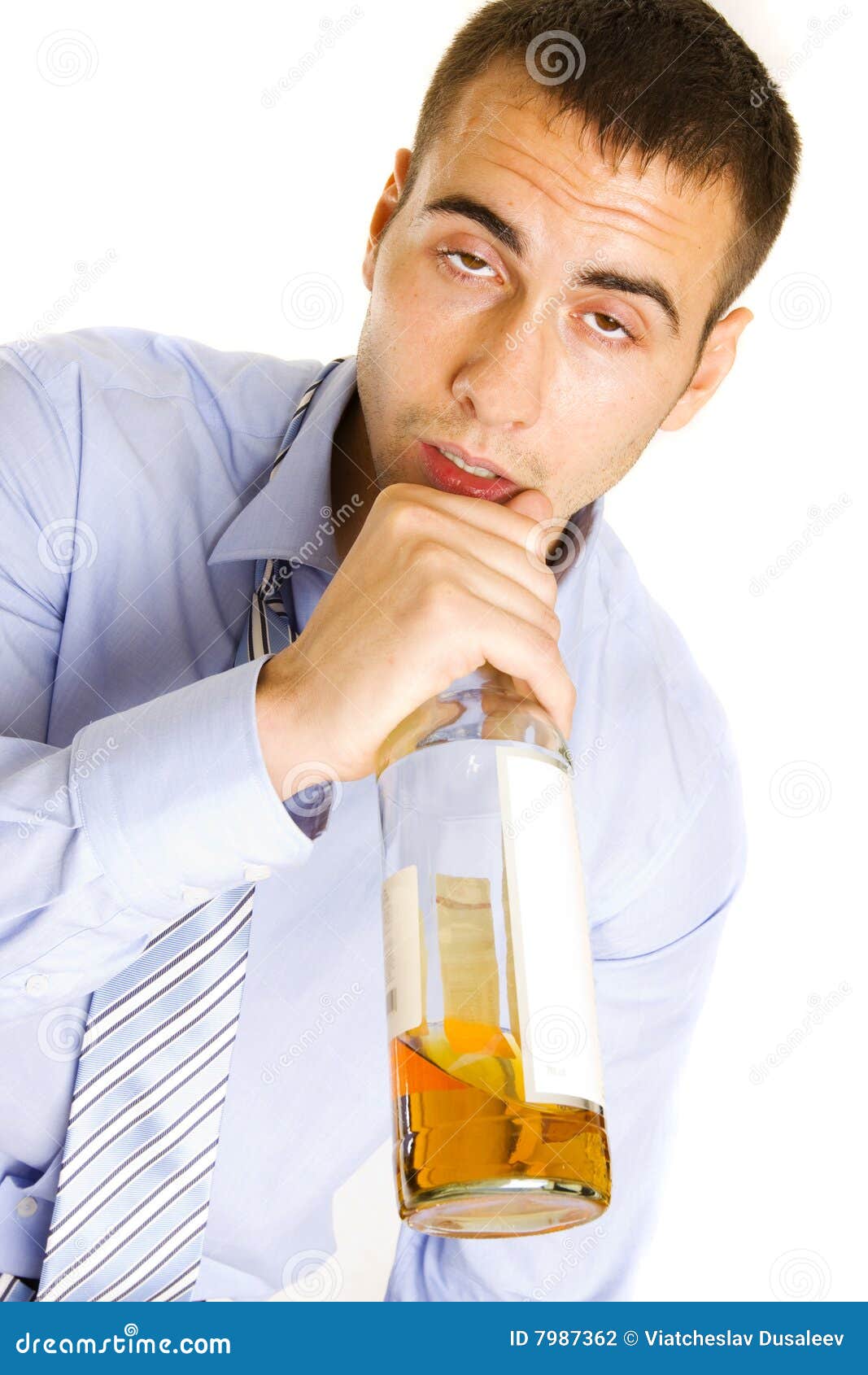 De Dronken Mens Ging Uit Van Het Drinken Van Alcohol Over. Stock Foto ...