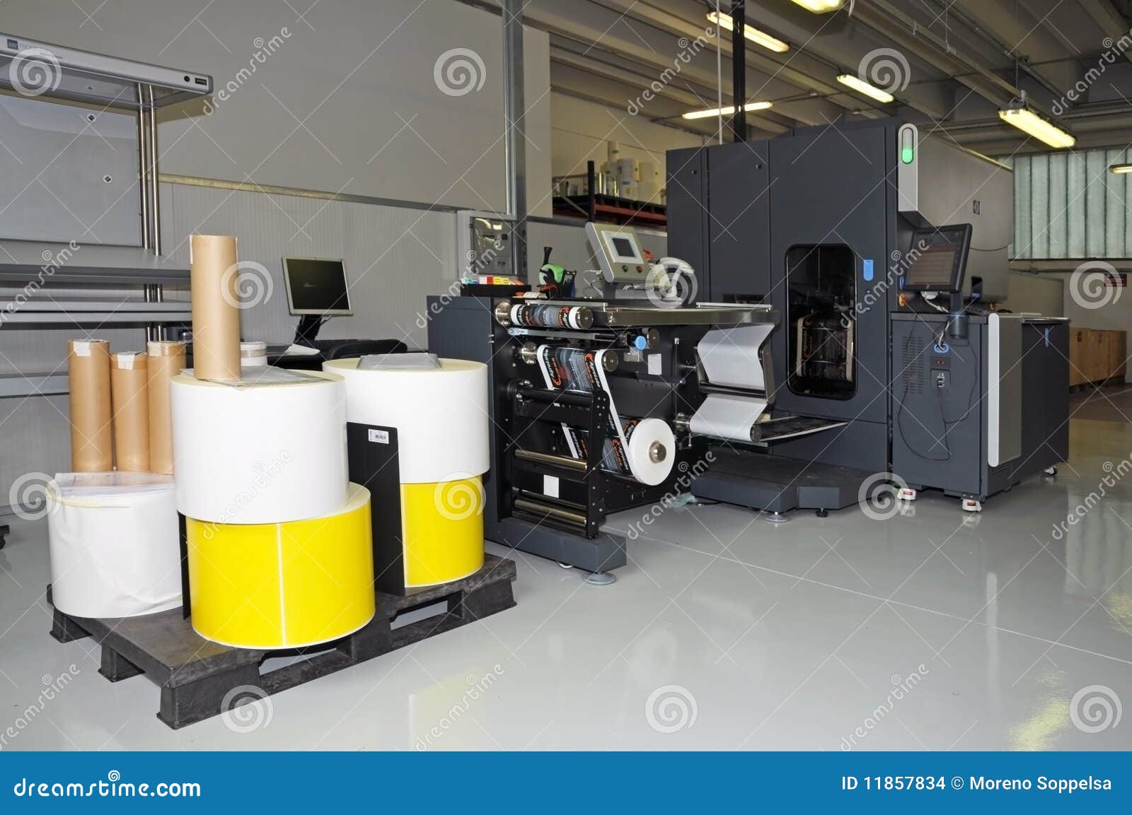 De Druk Van De Pers - Digitale Printer Voor Etiketten Stock Foto ...