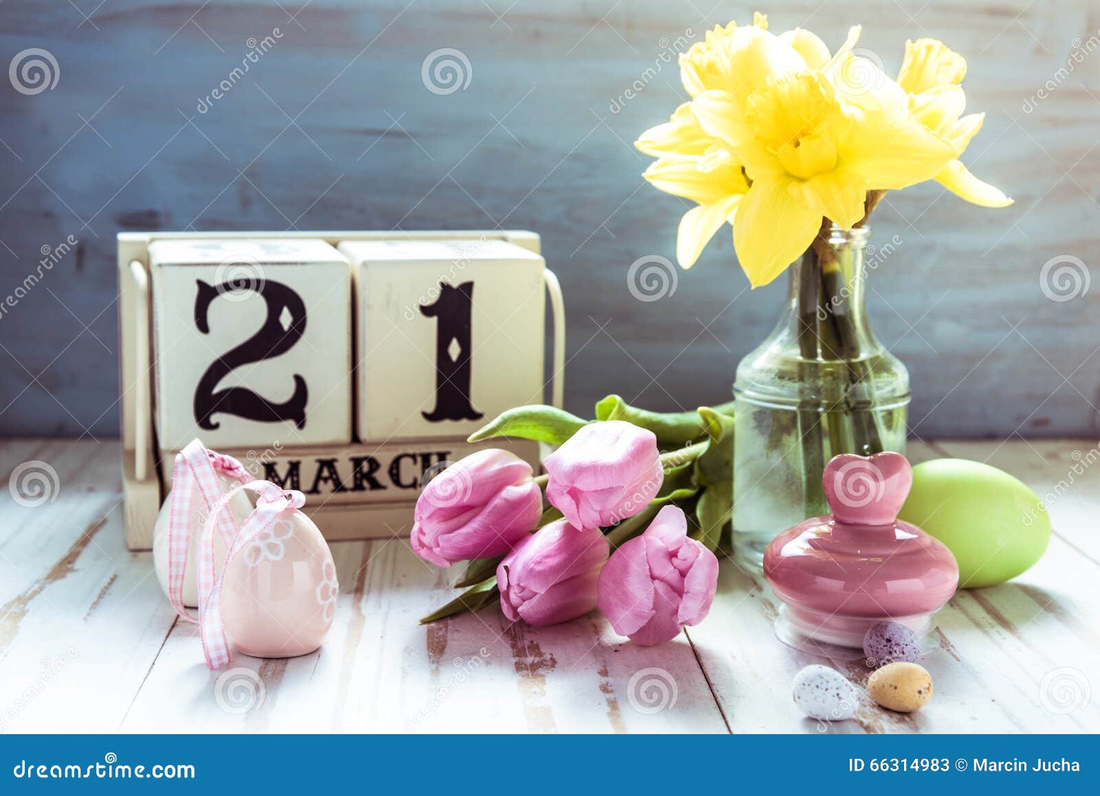 21 De Eerste Dag Van Maart Van De Lente Stock Afbeelding - Image of ...