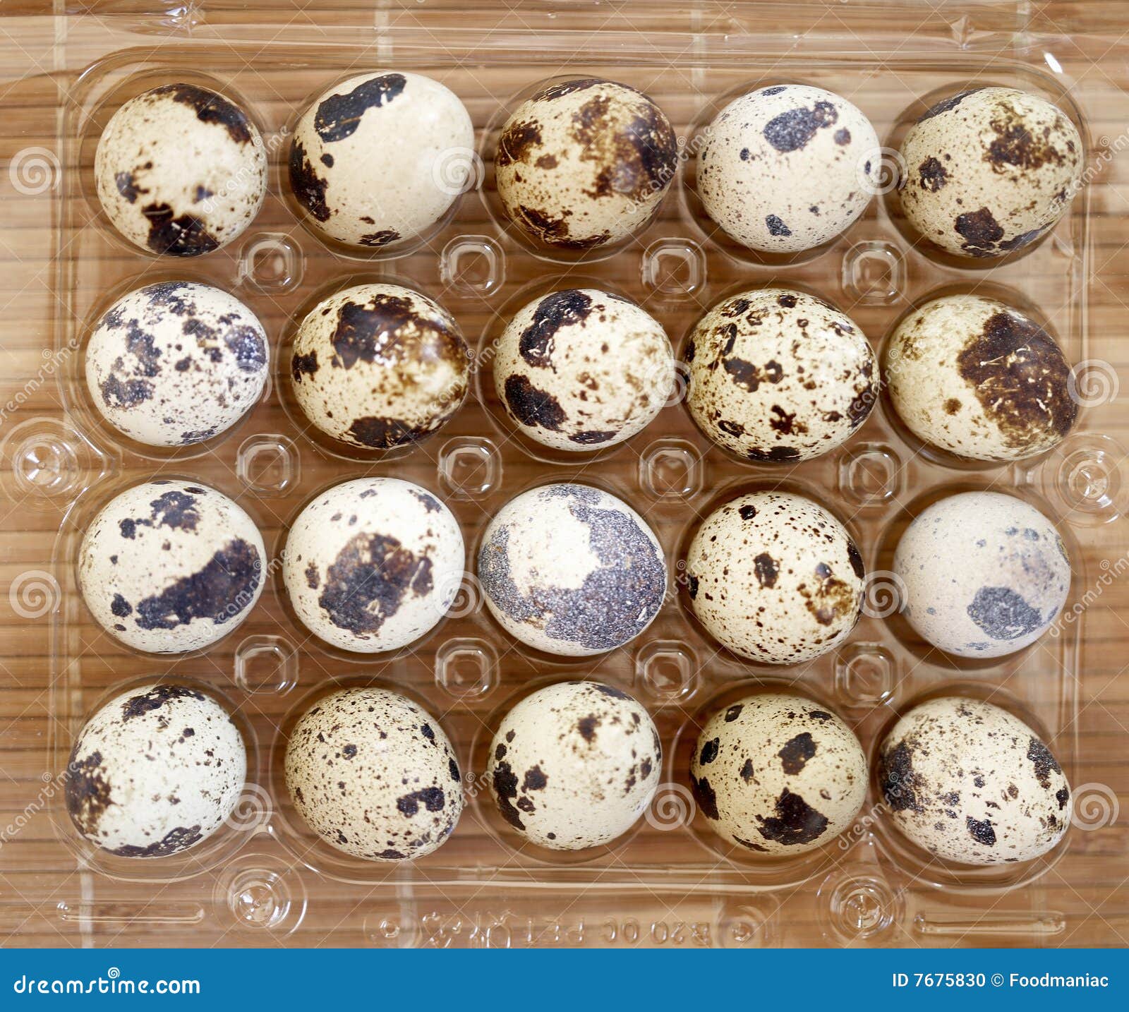 De eieren van kwartels stock foto. Image of voedsel, verpakking - 7675830