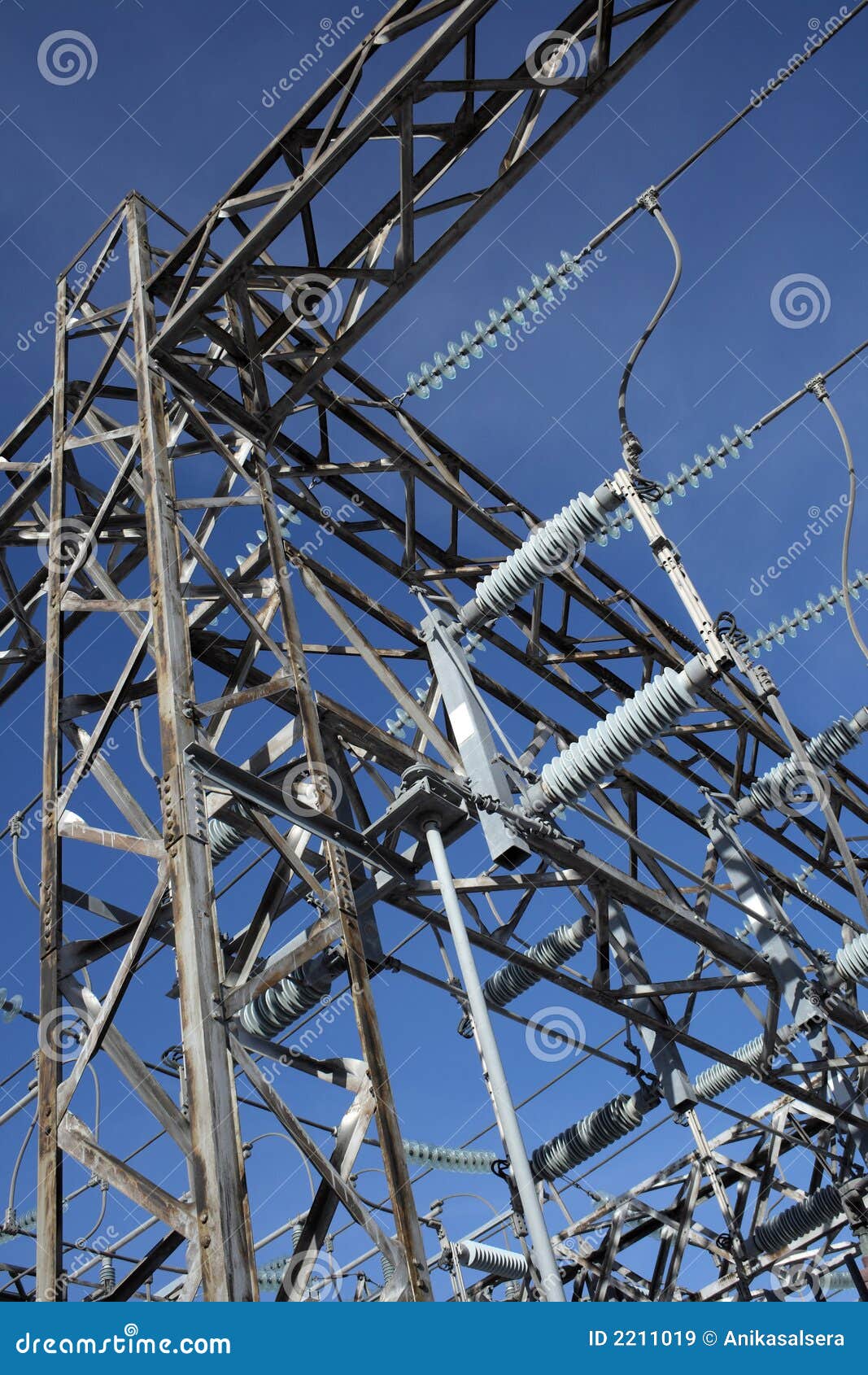 De Elektriciteitsinstallatie Van De Hoogspanning Stock Afbeelding ...