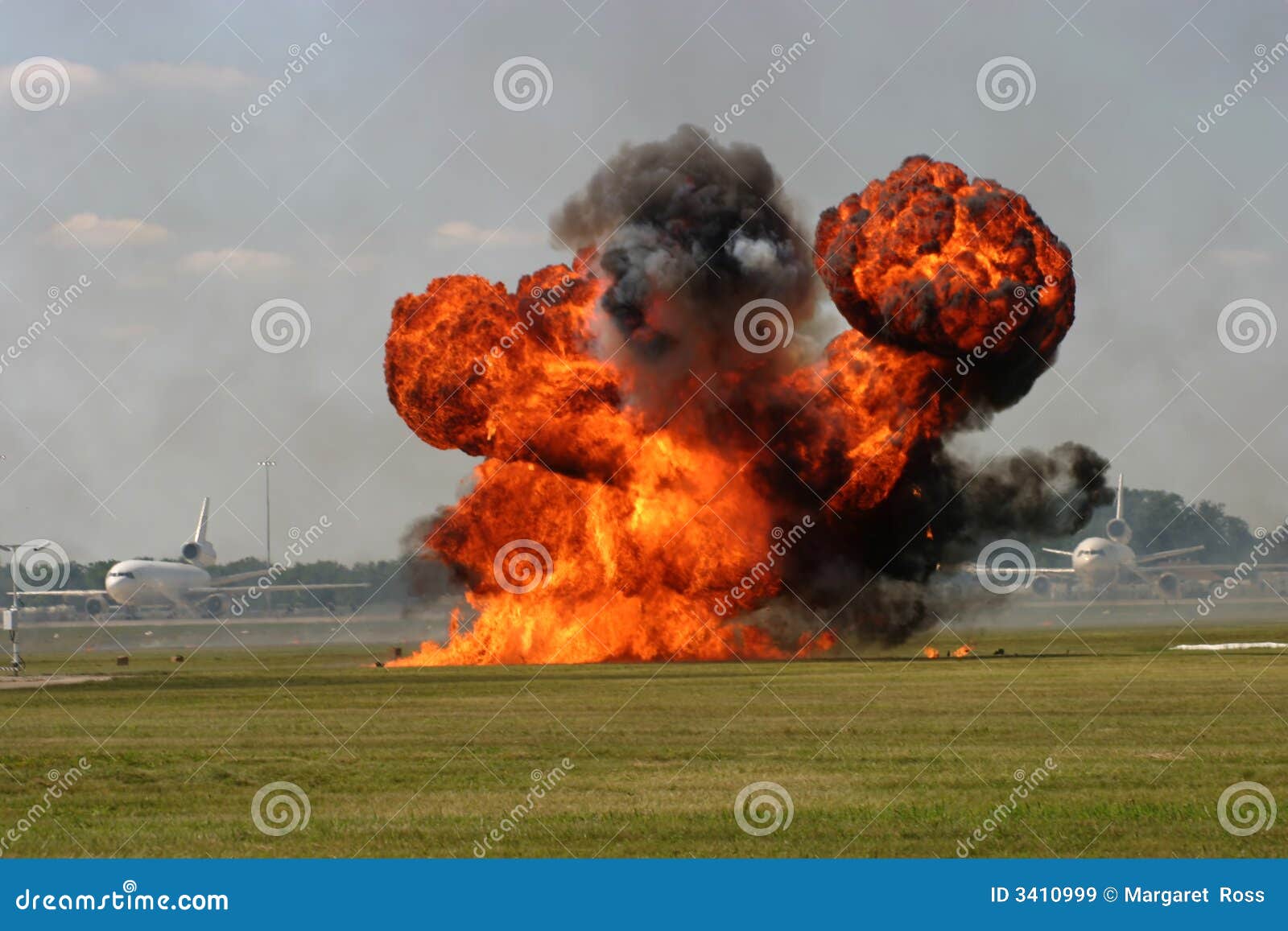 De Explosie van de baan stock afbeelding. Image of explodeer - 3410999