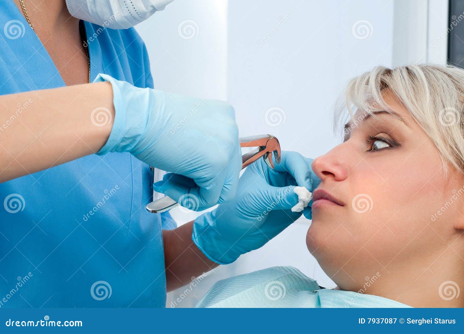 Tandextractie Picture. Image: 7937087