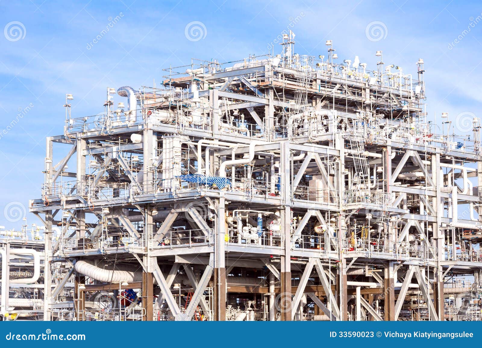 De Fabriek Van De LNGraffinaderij Stock Afbeelding - Image of ...