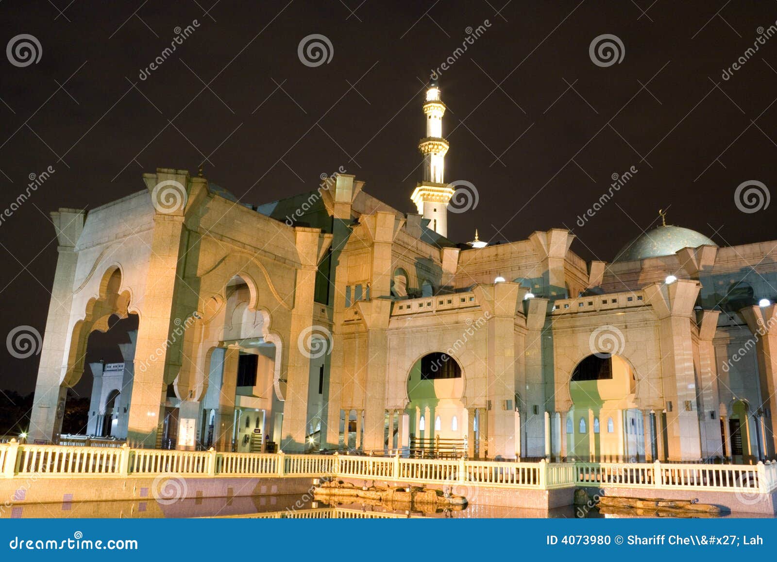 De Federale Moskee Van Het Grondgebied Stock Foto - Image of moskee ...