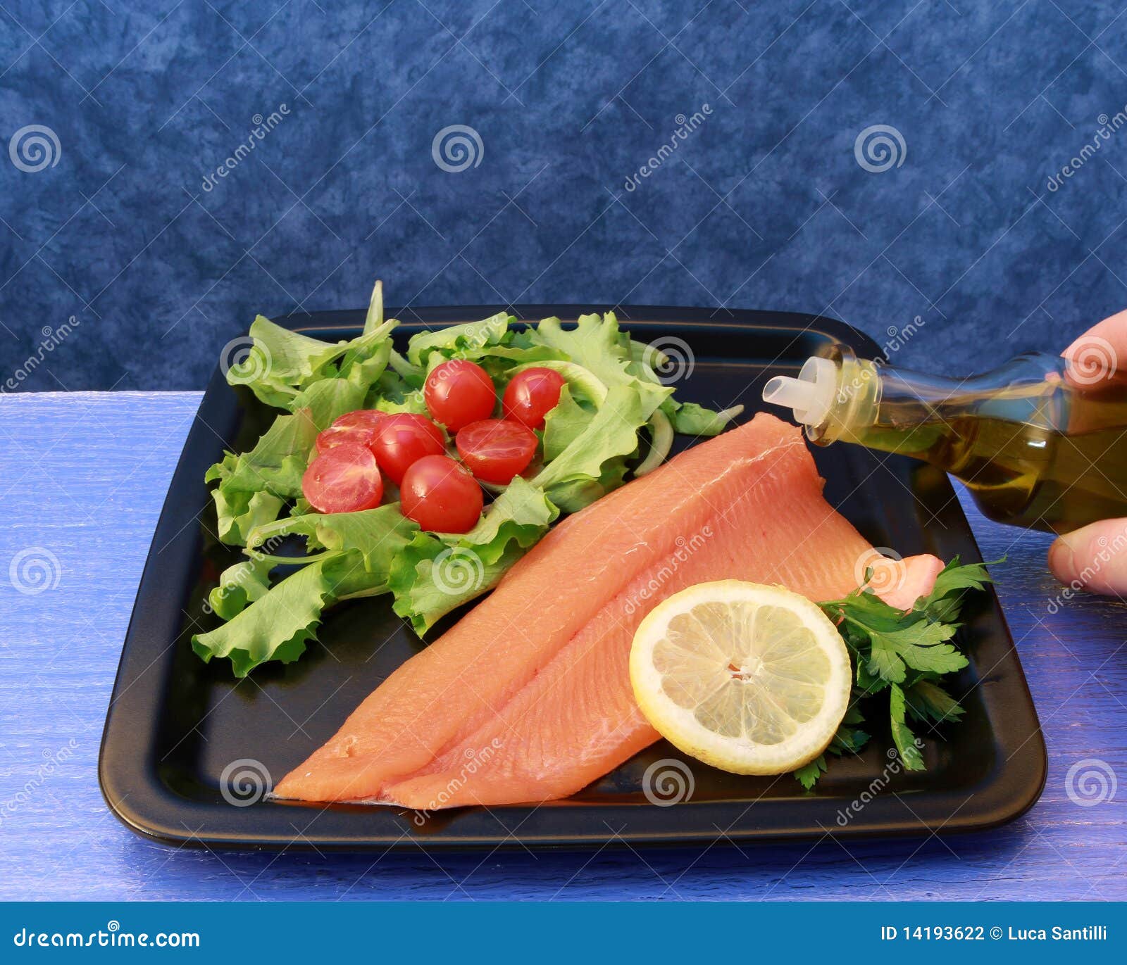 De filet van de forel stock foto. Image of ingrediënt - 14193622