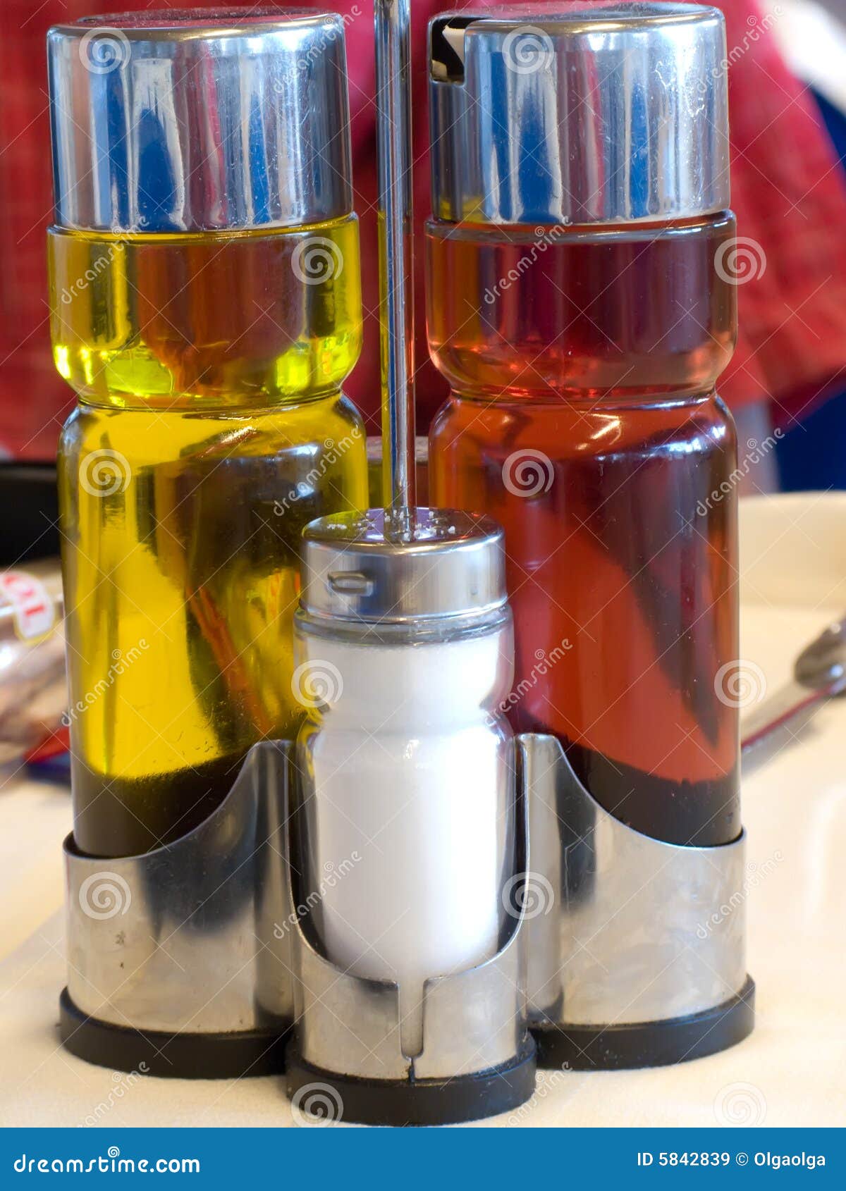 De fles van de azijn stock afbeelding. Image of keuken - 5842839