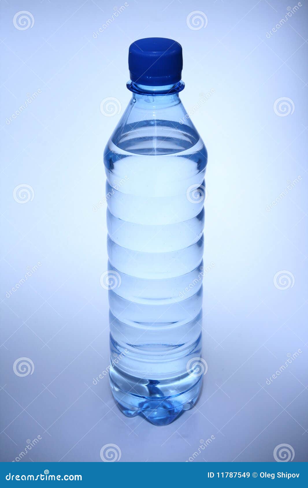 De fles van het water stock afbeelding. Image of schoon - 11787549