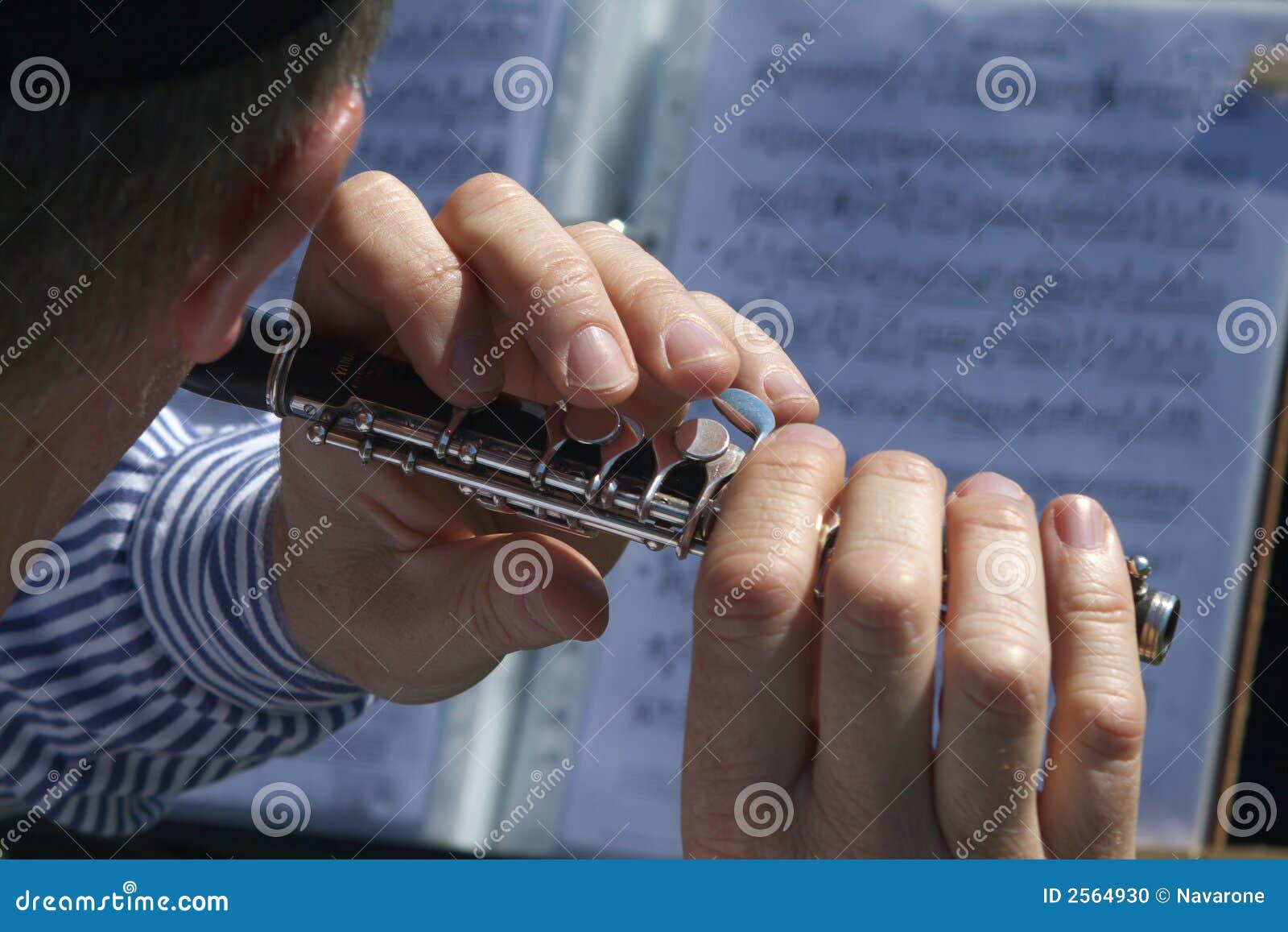 De Fluit Van De Piccolofluit Stock Foto - Image of nota, samenstelling ...