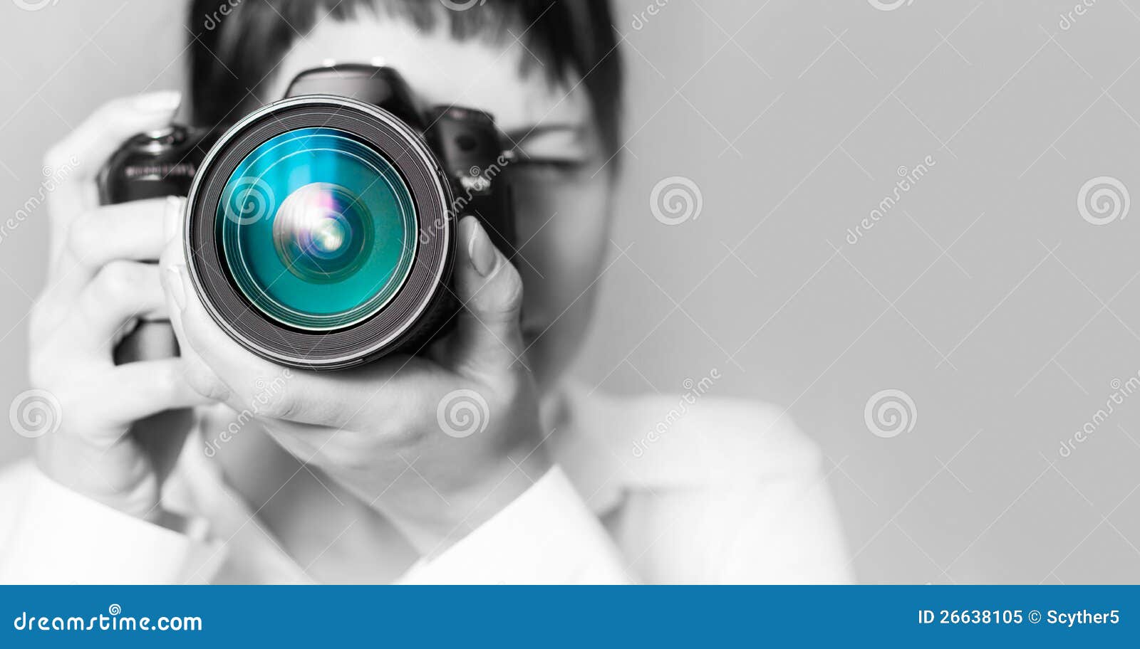 De Fotograaf Van De Vrouw Met Camera Stock Afbeelding - Image of ...