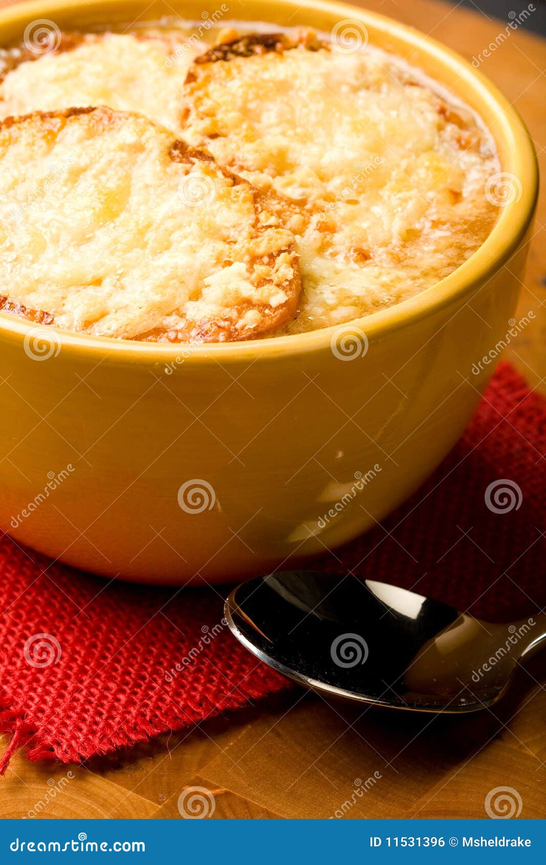 De Franse Soep van de Ui stock foto. Image of hout, plantaardig - 11531396