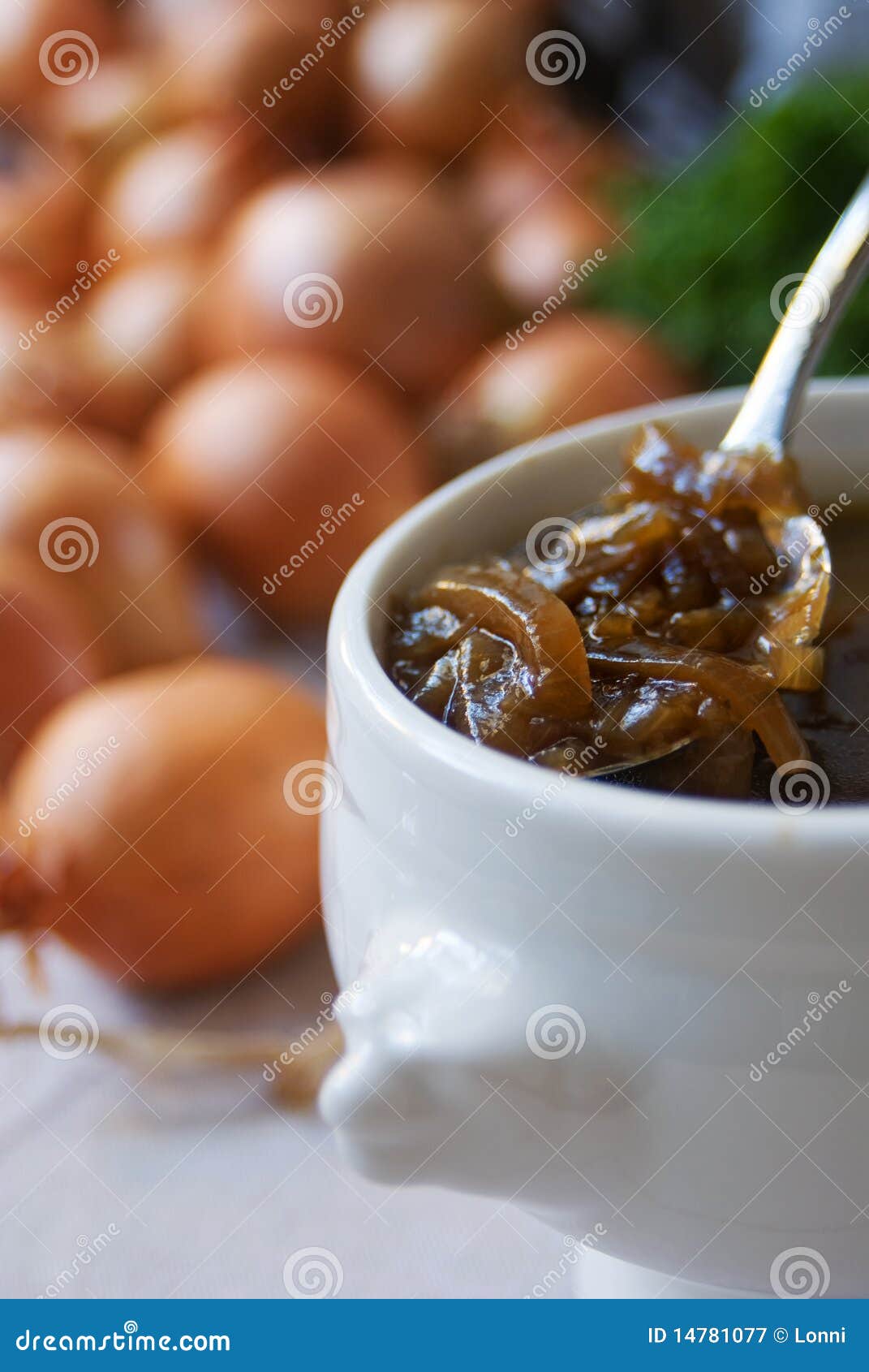 De Franse Soep van de Ui stock afbeelding. Image of gastronomisch ...