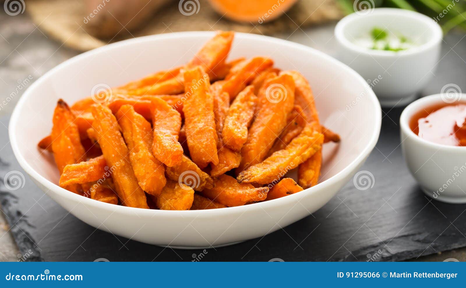 De Gebraden Gerechten Van De Bataat Stock Foto - Image of friet ...