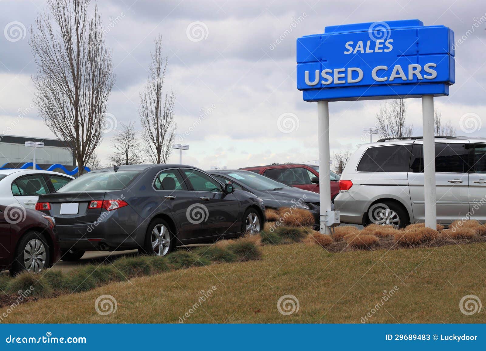 De Gebruikte Verkoop Van Auto's Stock Afbeelding - Image of ...