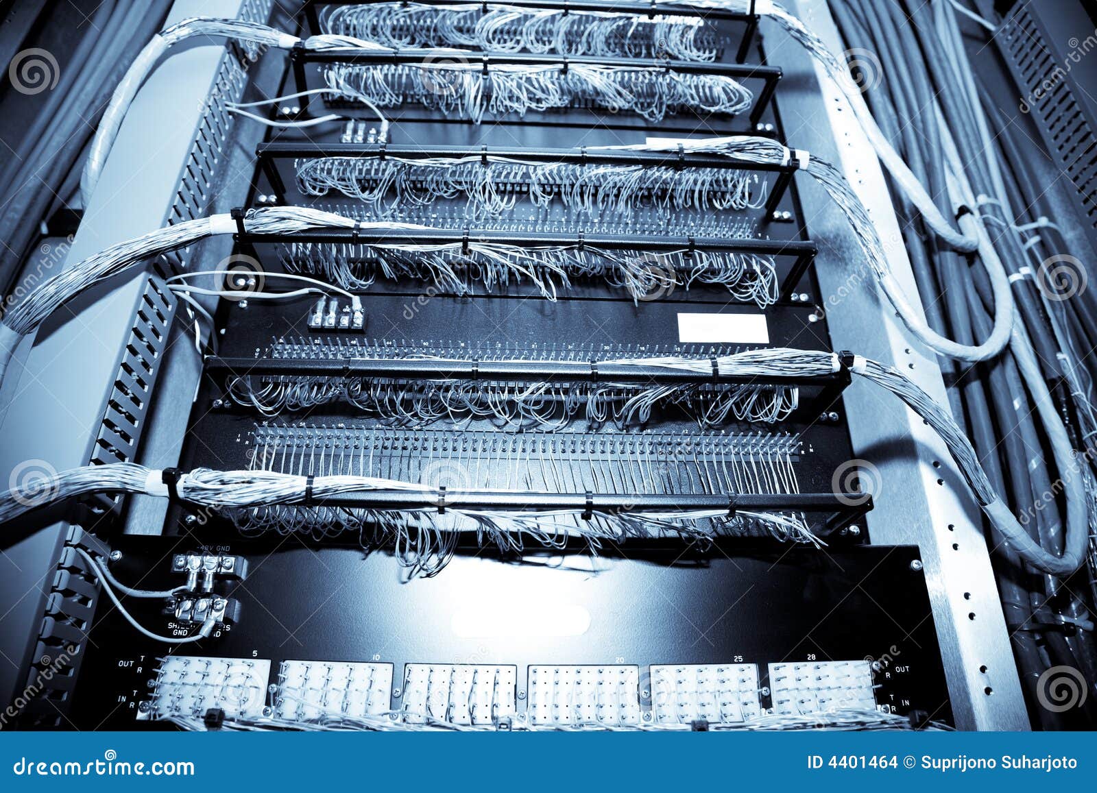 De Gegevenscentrum Van Het Netwerk Stock Foto - Image of parallel ...