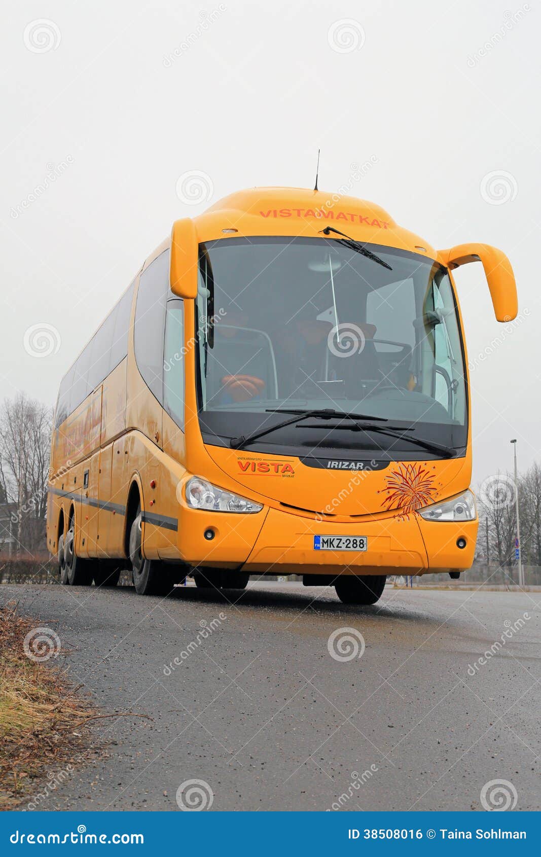 De Gele Bus Bus Van Pb Van Scania Irizar Redactionele Foto - Image of ...