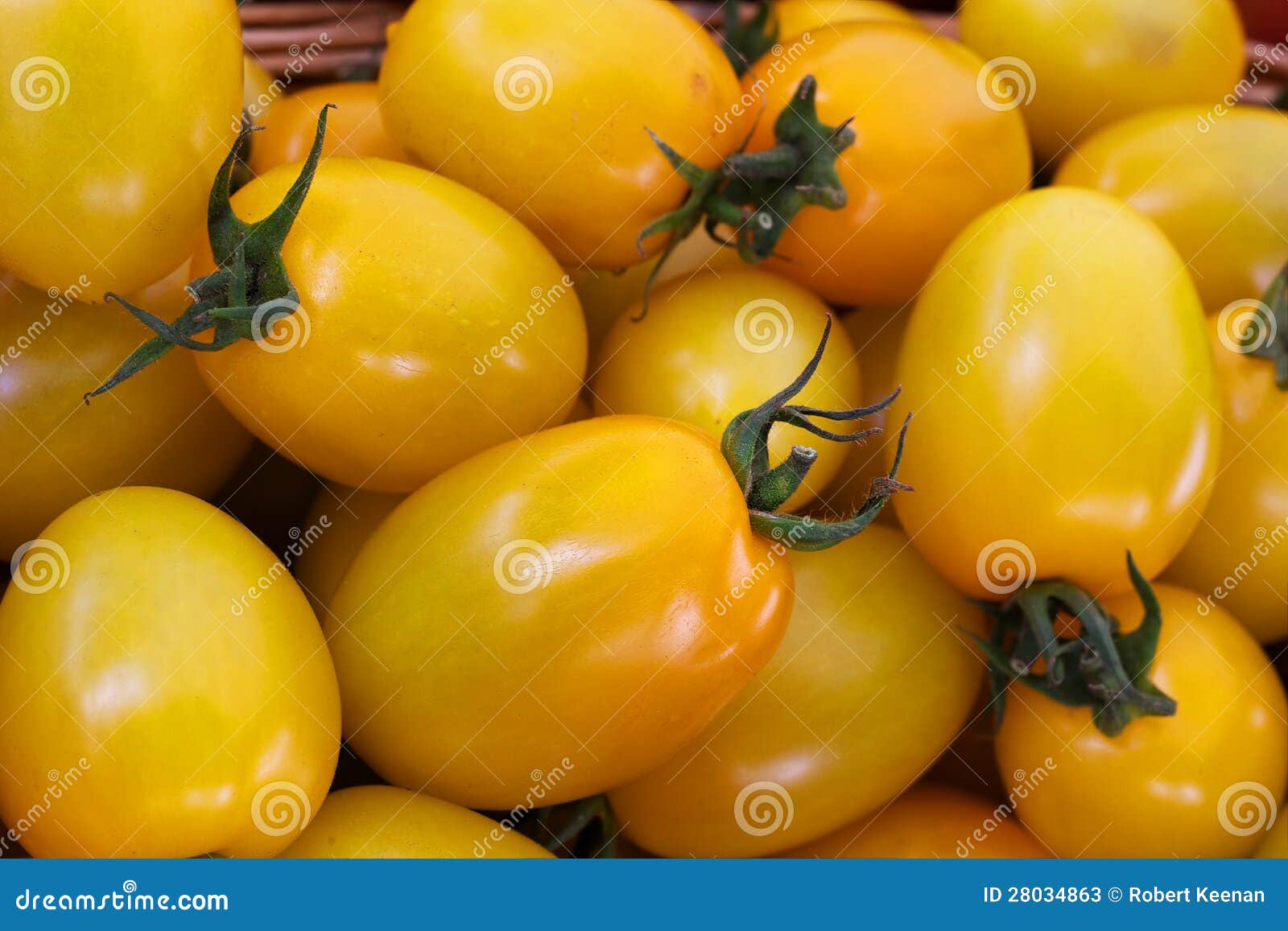 De Gele Tomaten Van De Pruim Stock Afbeelding - Image of koken ...