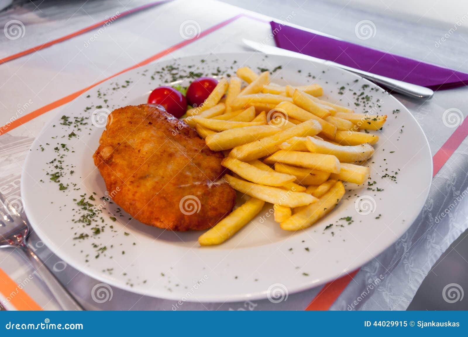 De Gepaneerde Borst Van De Kip Stock Afbeelding - Image of heerlijk ...