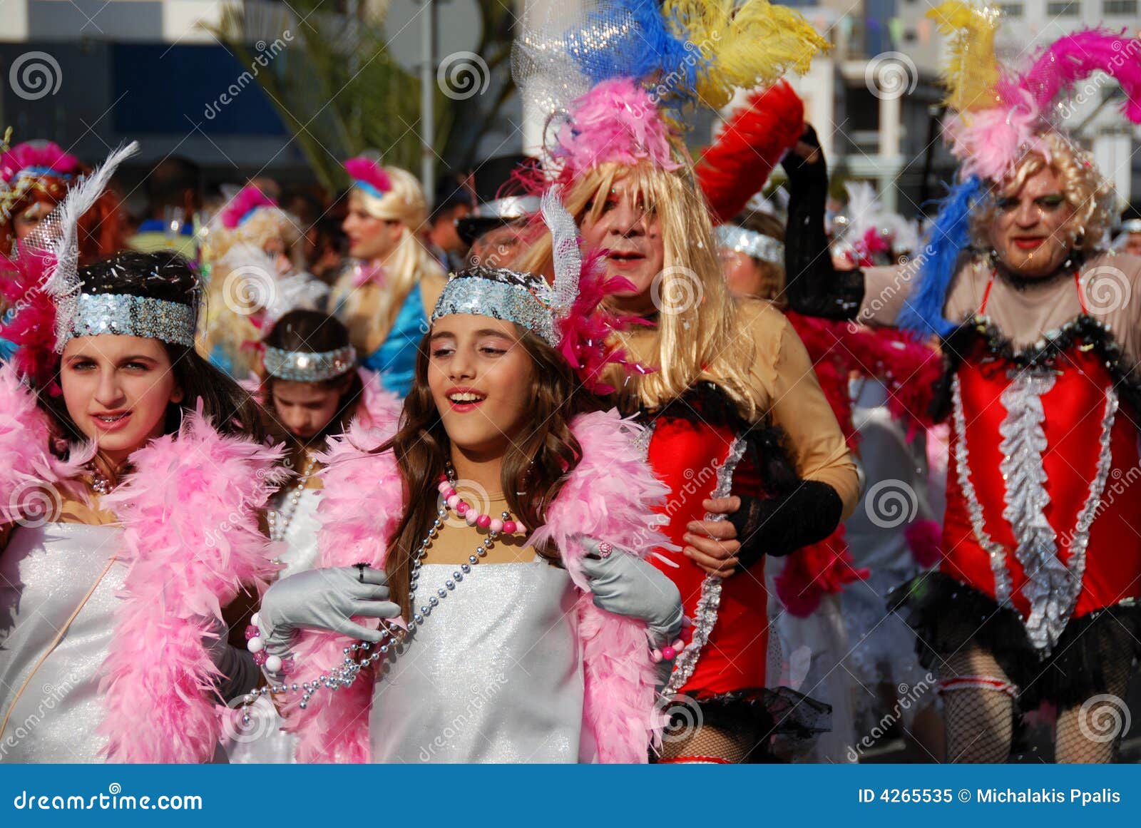 De gezichten van Carnaval redactionele afbeelding. Image of festival ...