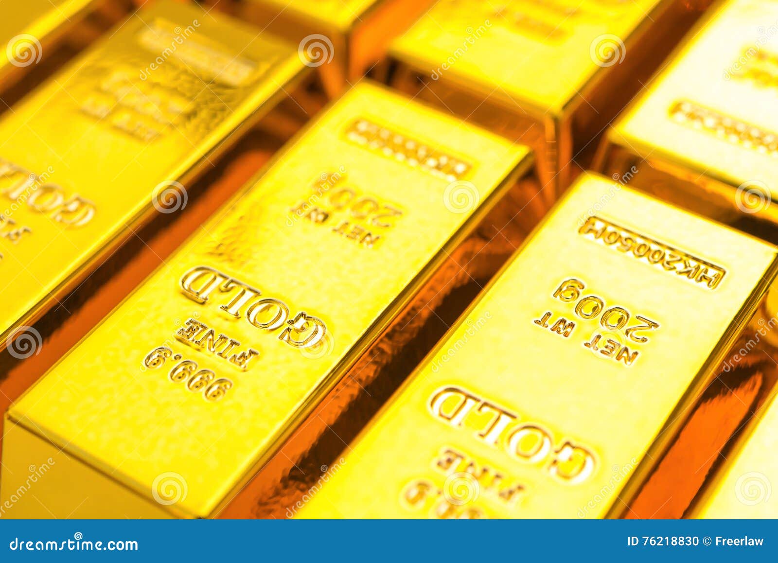 De Goudstaven Sluiten Omhoog Stock Foto - Image of gouden, fortuin ...