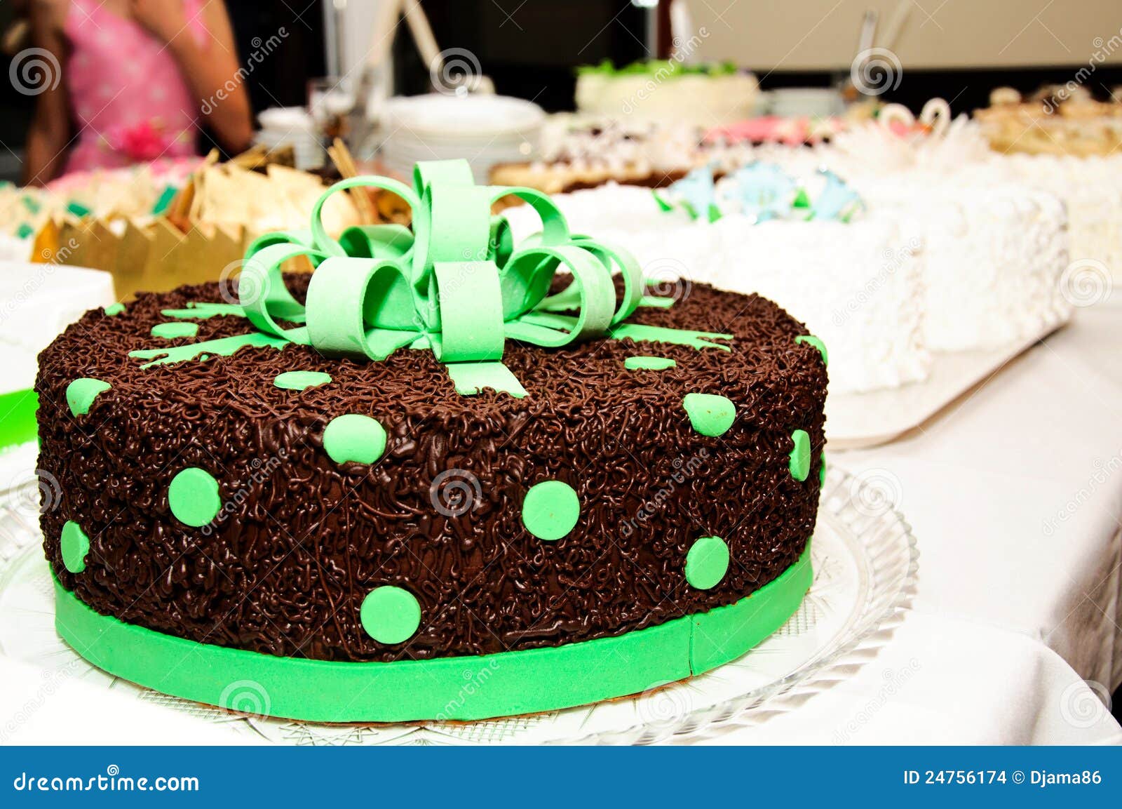 De Groene Cake Van De Chocolade Stock Foto - Image of voedsel, vorsen ...